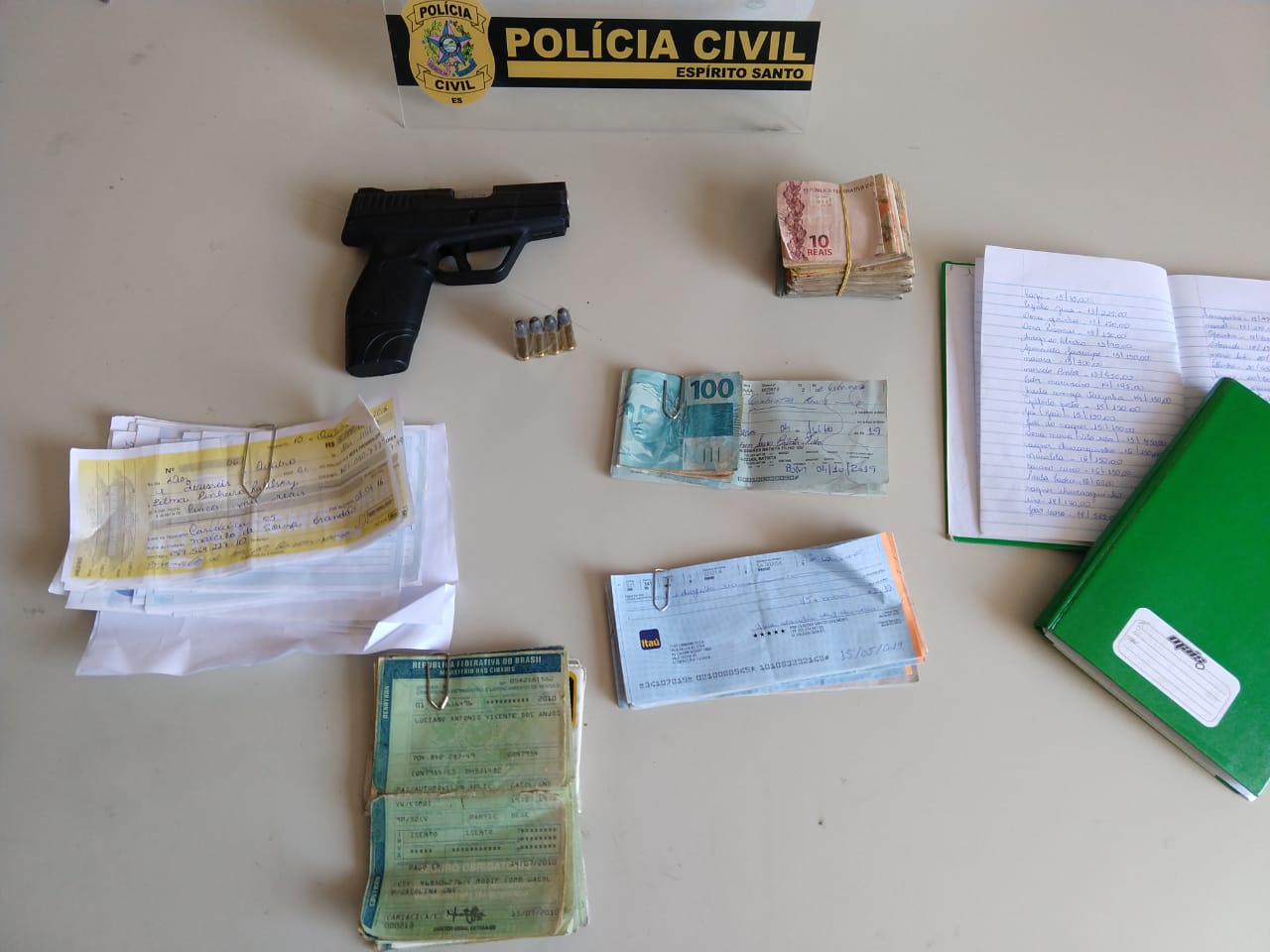 PCES - Policiais civis prendem suspeitos de agiotagem em Cariacica PCES - Policiais civis prendem suspeitos de agiotagem em Cariacica